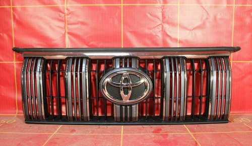 Решетка радиатора без камеры Toyota Land Cruiser P