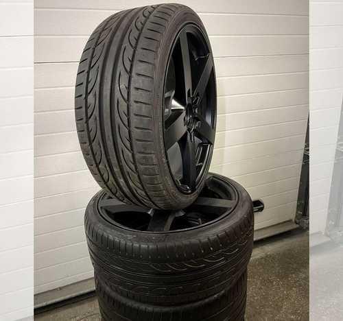 Hankook Ventus V12 Evo2 K120 235/35 R19 и 265/30 R19 91Y