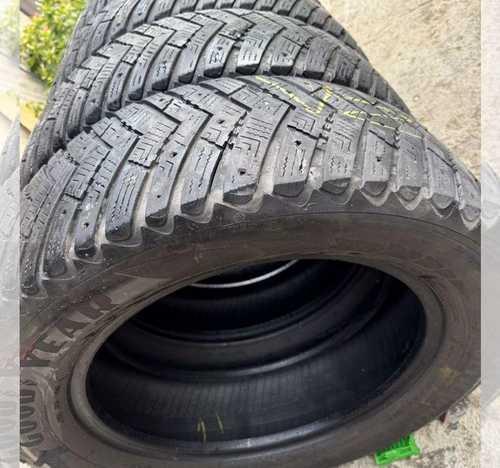 Goodyear Ultragrip Ice Arctic 235/60 R18