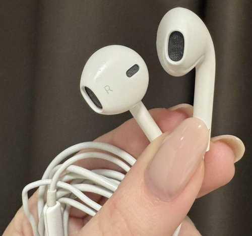 Наушники apple airpods lightning проводные