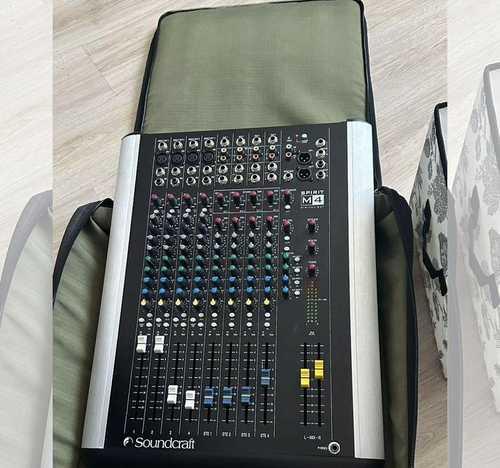 Микшерный пульт soundcraft spirit M4