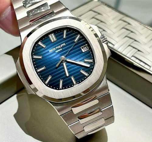 Часы Patek Philippe nautilus Blue Dial