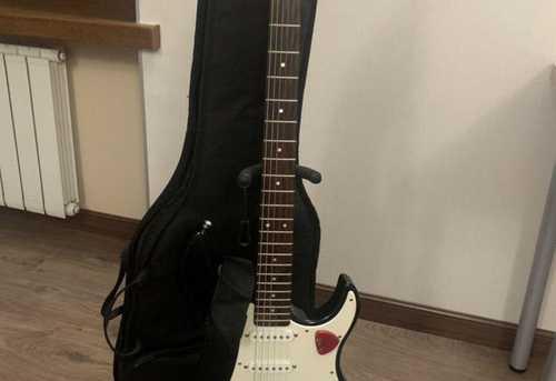 Электро гитара Yamaha Pacifica 012