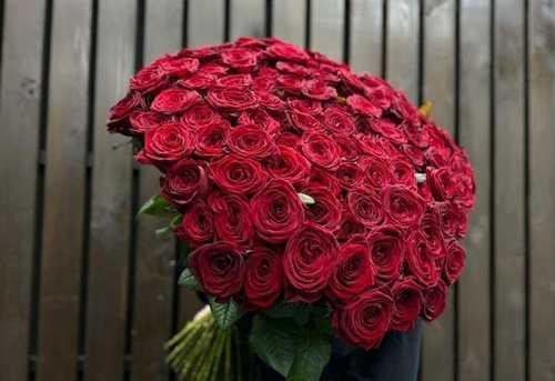 Шикарный букет из 101 красной розы 70 см