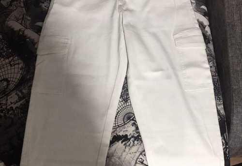 Женские белые джинсы на весну