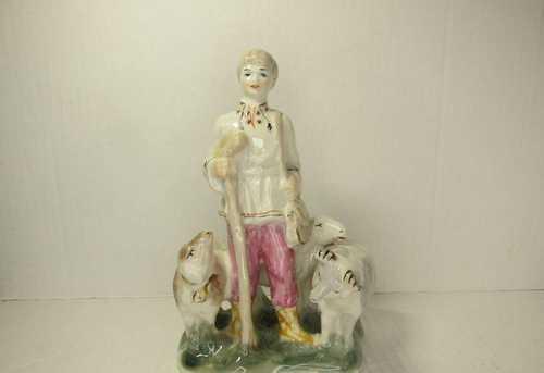 Фарфоровая статуэтка Пастух