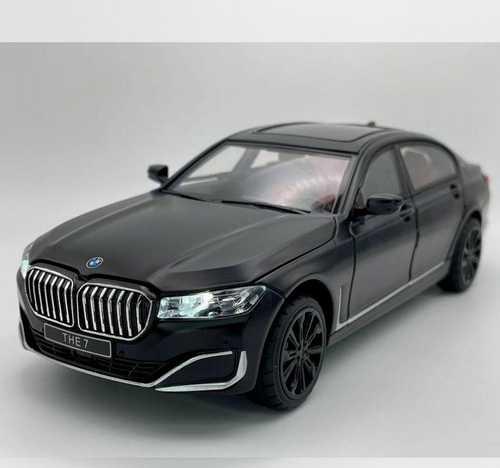 Модель автомобиля BMW 7 металл 1:24