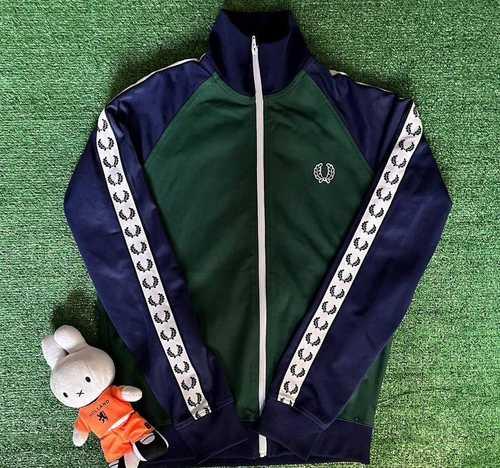 С лампасами малахитовая олимпийка Fred Perry