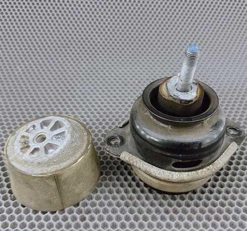 Подушка двс Volkswagen Touareg GP BMV 2006