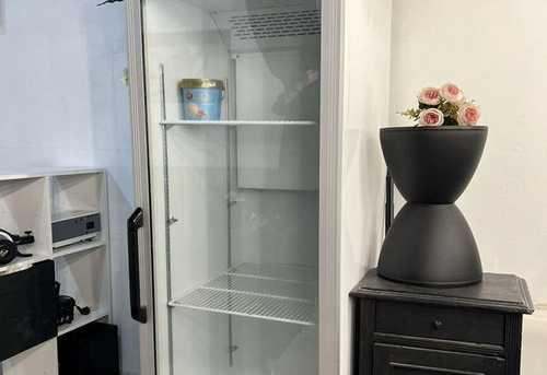 Продаю холодильник - витрину