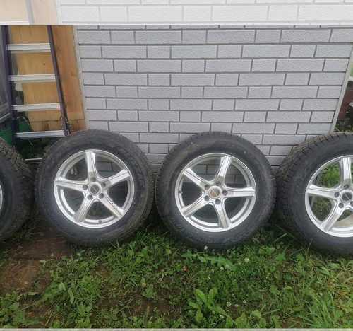 Продам комплект колес 225/65 R17