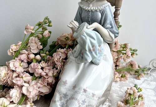 Статуэтка Вышивальщица от Lladro