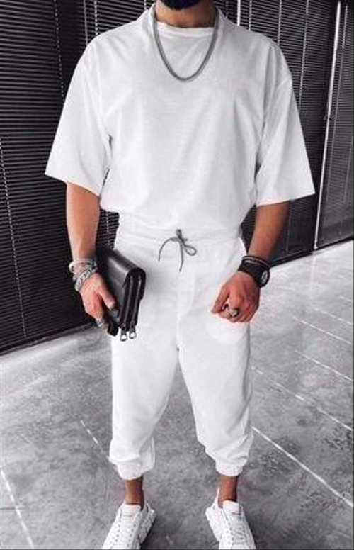 Спортивный костюм