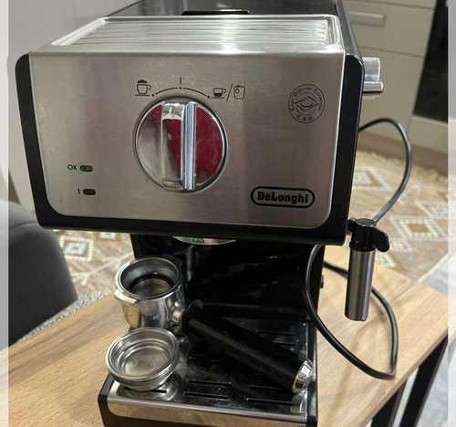 Кофеварка рожковая delonghi ec