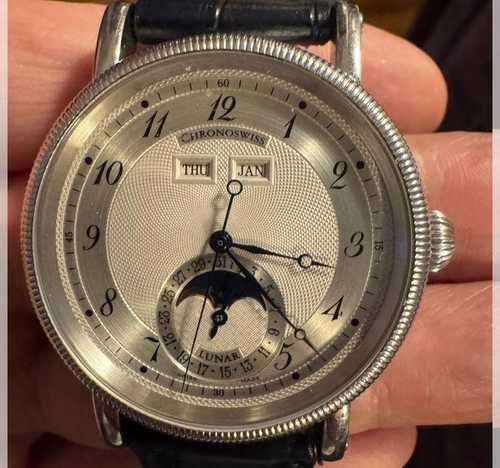 Наручные часы Chronoswiss