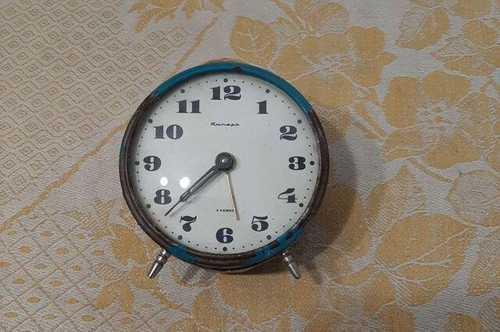 Часы-будильник янтарь СССР под ремонт