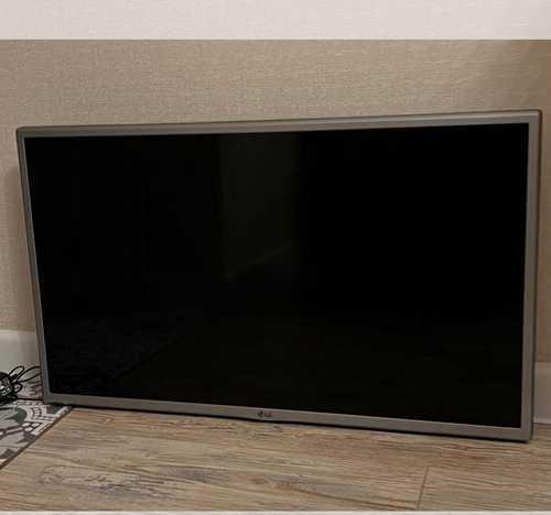 Телевизор LG 32LH520U HD ready 32"