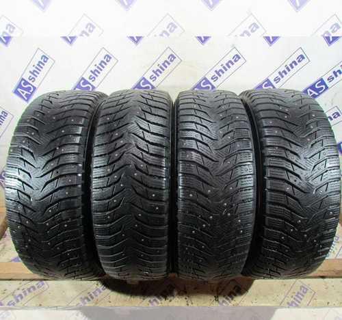 Kumho WinterCraft ice Wi31  215/65 R16 88R