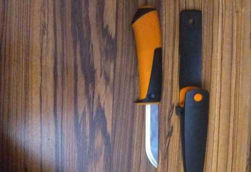 Нож fiskars