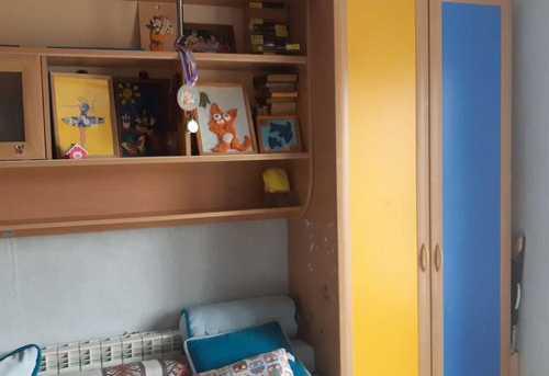 Продам стенку в детскую(без дивана)