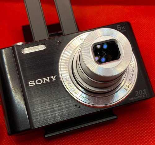Компактный винтажный фотоаппарат Sony DSC-W810