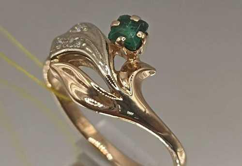 Золотое кольцо с изумрудом и бриллиантами 585 проб
