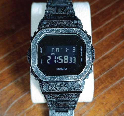 Мужские наручные часы casio g shock dw 5600-bb