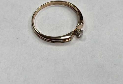 Золотое кольцо с иск бриллиантом 17,5
