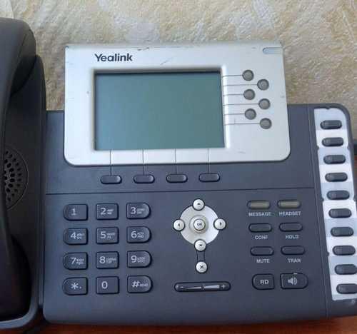 IP телефон Yealink SIP-T28p