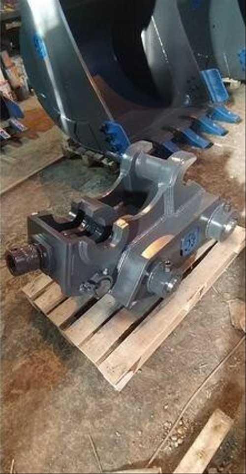Hitachi ZX330 Быстросъем механ. из наличия с гаран
