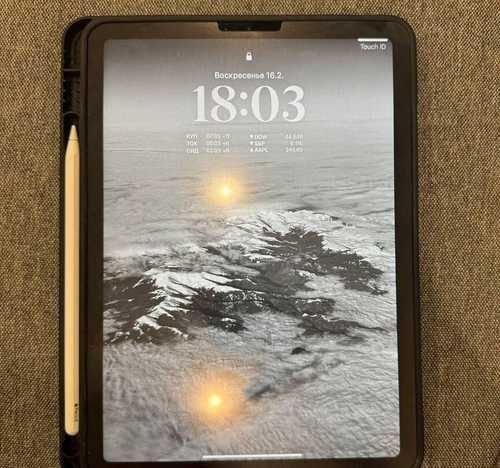 iPad air 5 2022 64gb со стилусом