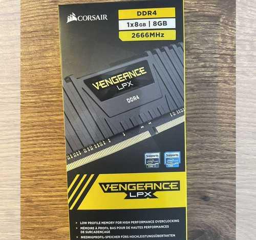 Оперативная память Corsair Vengeance LPX 8гб DDR4