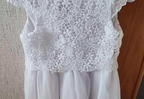 Платье белое праздничное 98