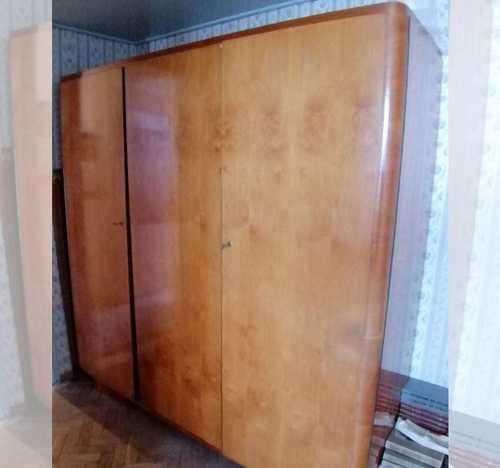 Шкаф платяной распашной, ретро
