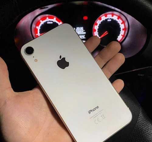 iPhone Xr, 64 ГБ