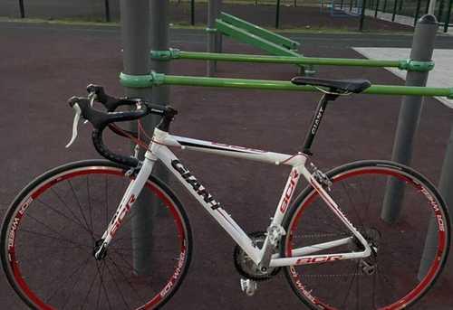 Шоссейный велосипед Giant SCR2
