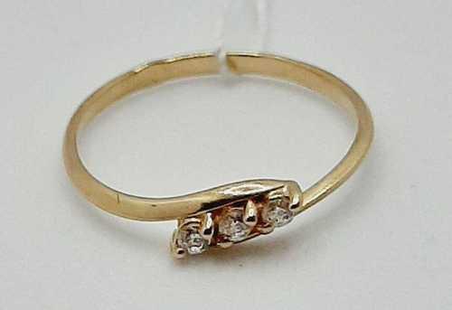 Золотое кольцо с фианитами р-р 17,5(9080)