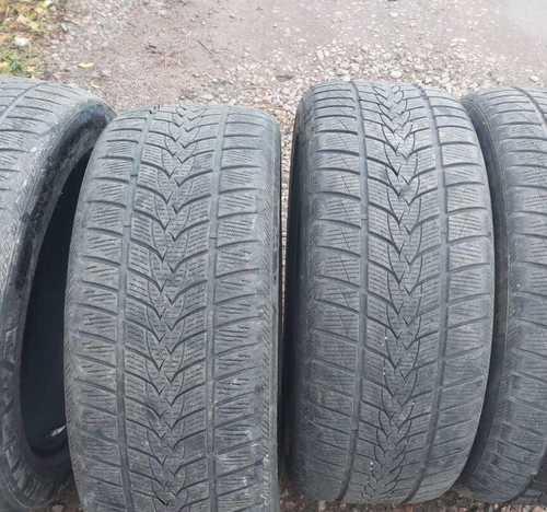 Minerva Frostrack UHP 275/45 R20 110