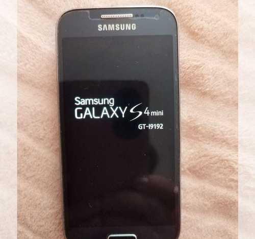 Samsung Galaxy S4 mini Duos GT-I9192, 8 ГБ