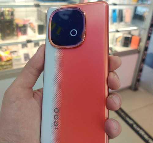 vivo IQOO Neo 10, 12/256 ГБ