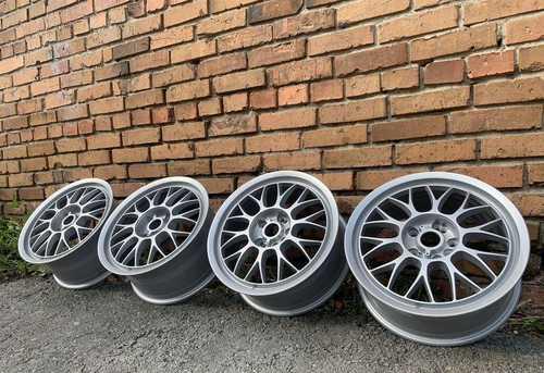 Кованные диски SSR Varden Sport R17 4/114.3; 5/114