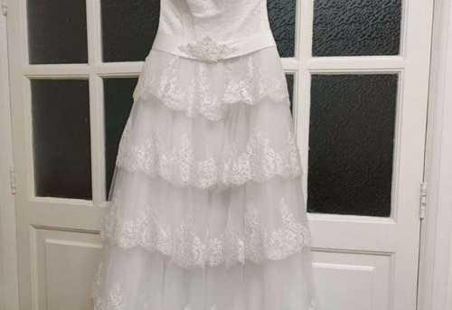 Платье свадебное 44 размер