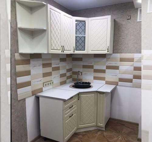 Прямой или угловой кухонный гарнитур с цельной столешницей