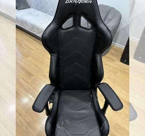 Компьютерное кресло DXRacer Racing rv131