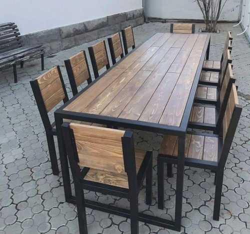 Садовая мебель из дерева и металла
