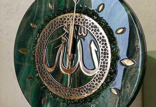 Часы с шамаилем "Аллах"