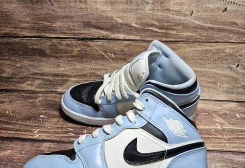 Кроссовки Nike Air Jordan 1 36
