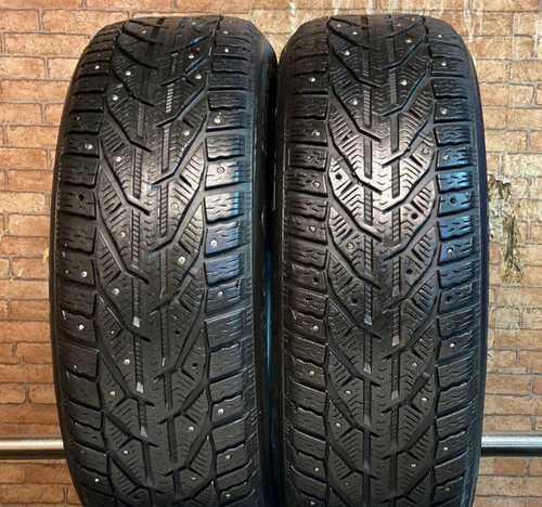 Tigar Ice 215/55 R17