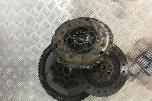 06J141031E Комплект сцепления Volkswagen Passat B7
