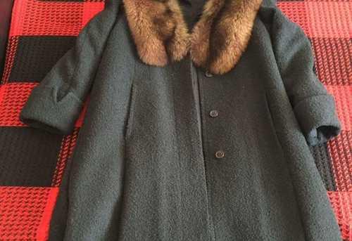 Продам зимнее женское пальто в отличном состоянии